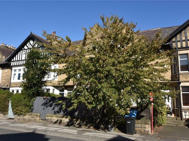 6 bedroom house for sale