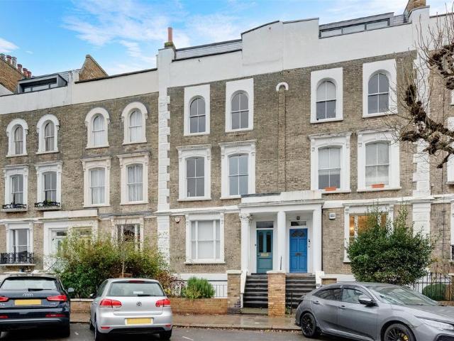6 bedroom house for sale
