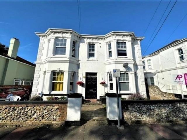 6 bedroom house for sale