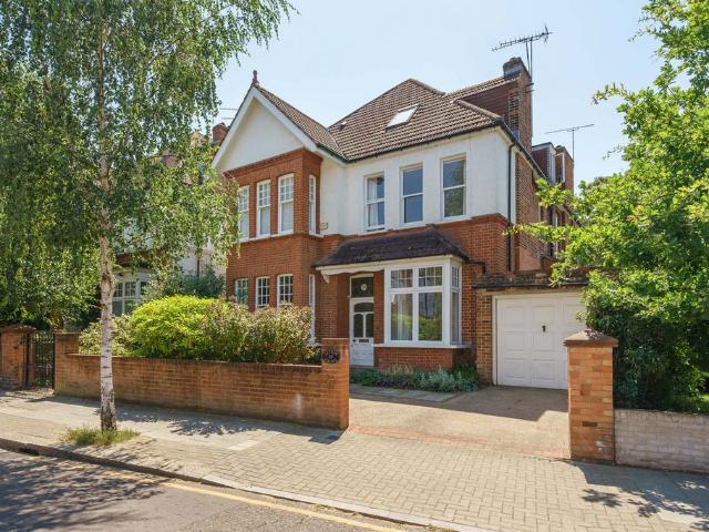 6 bedroom house for sale