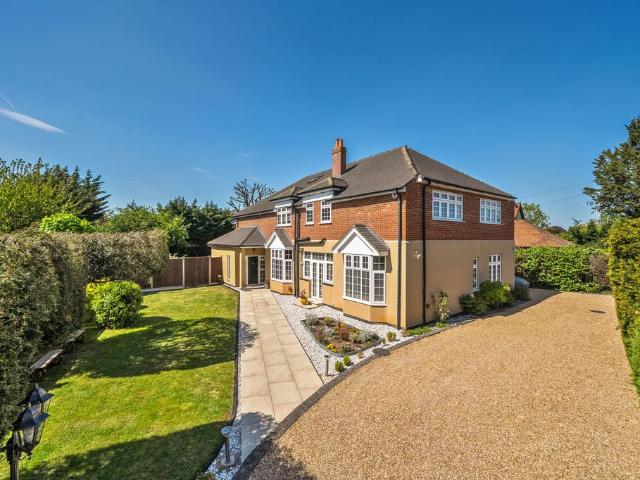 6 bedroom house for sale