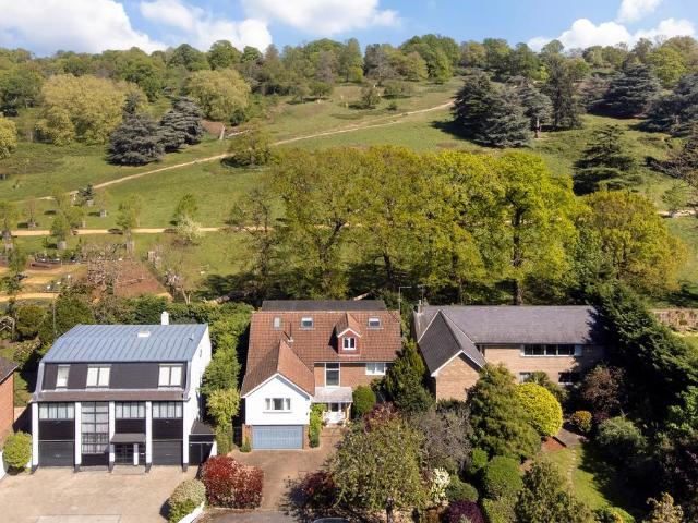 6 bedroom house for sale