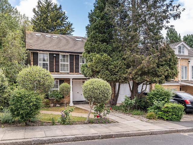 6 bedroom house for sale