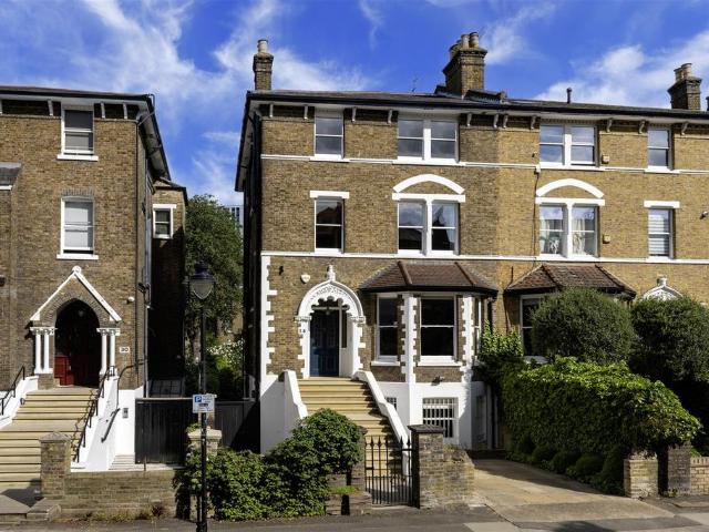 6 bedroom house for sale