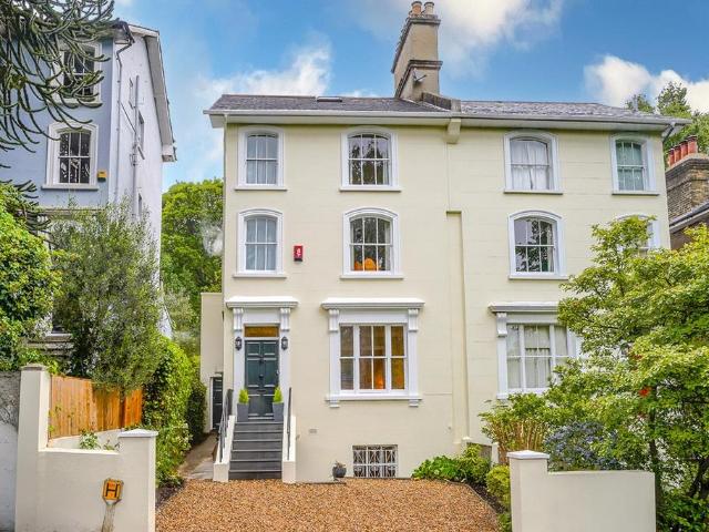 6 bedroom house for sale