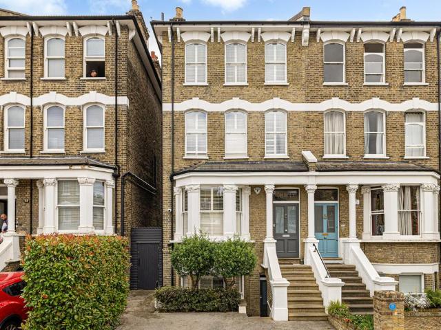 6 bedroom house for sale