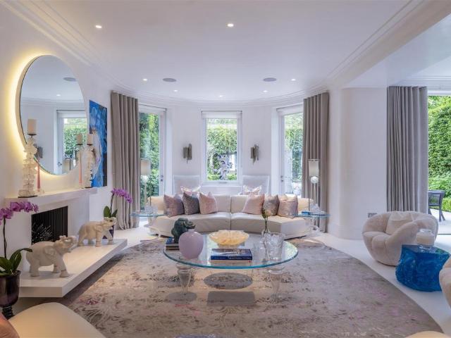 6 bedroom house for sale