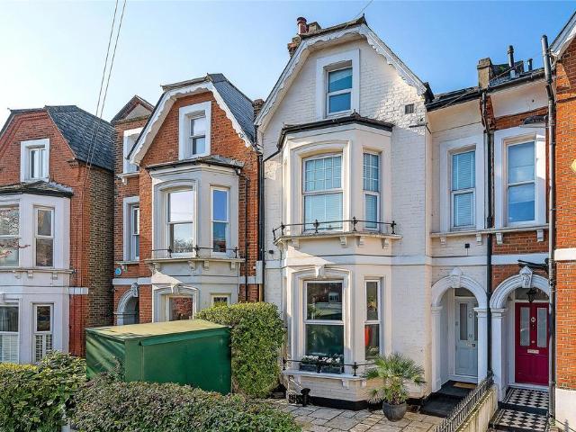 6 bedroom house for sale