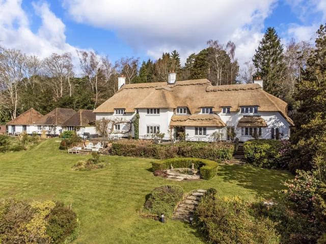 6 bedroom house for sale