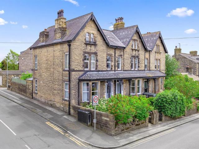 6 bedroom house for sale