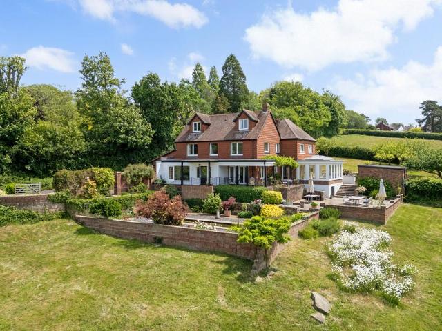6 bedroom house for sale
