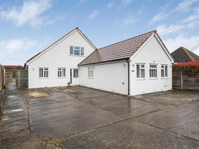 6 bedroom house for sale