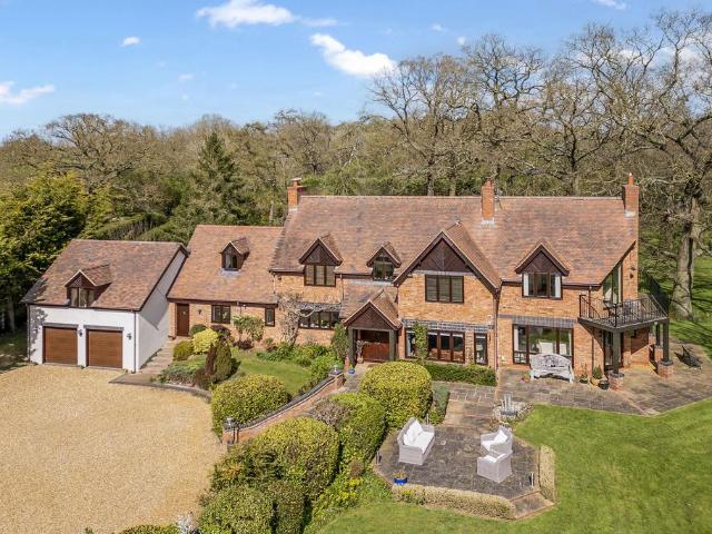 6 bedroom house for sale