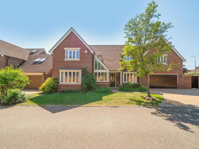 6 bedroom house for sale