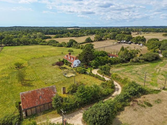 6 bedroom house for sale