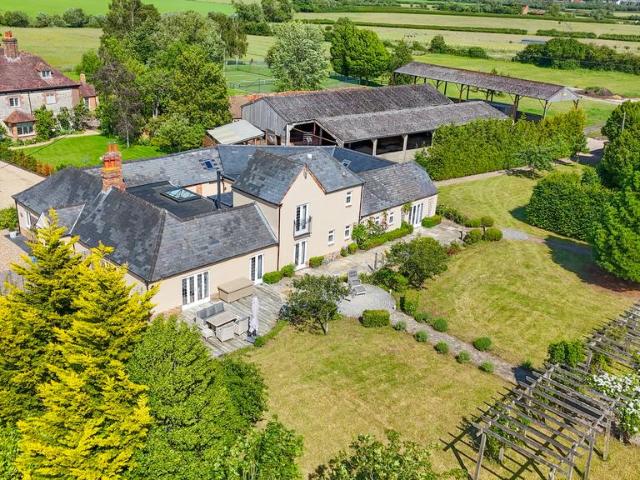 6 bedroom house for sale