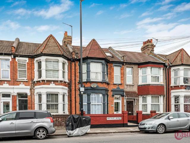 6 bedroom house for sale