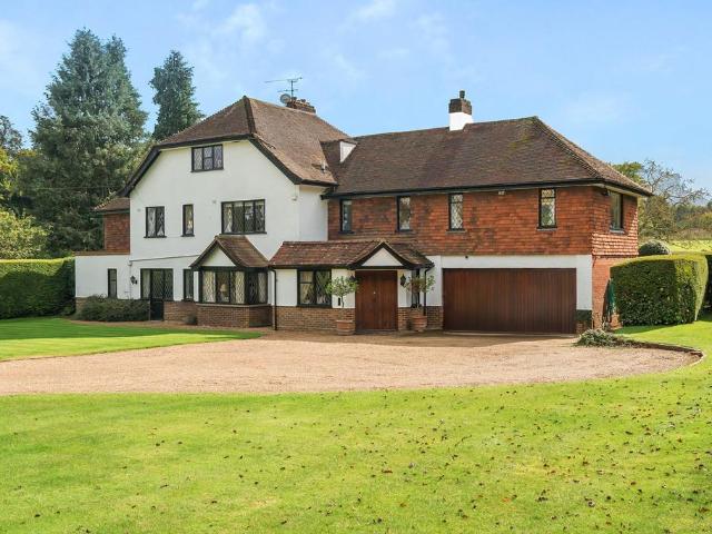 6 bedroom house for sale