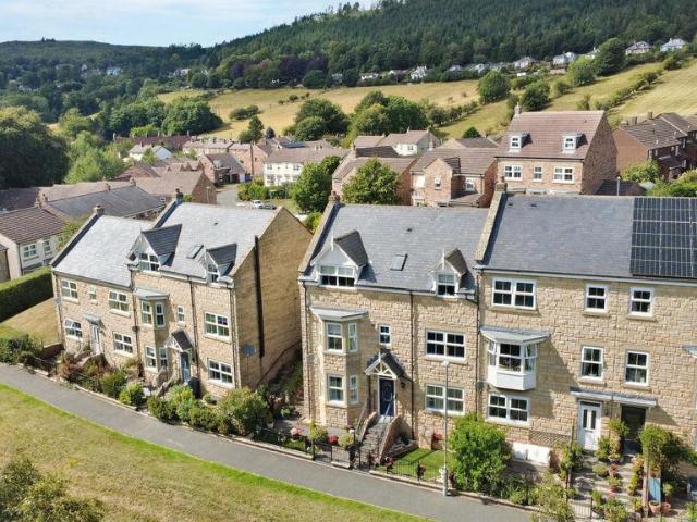 5 bedroom townhouse for sale
