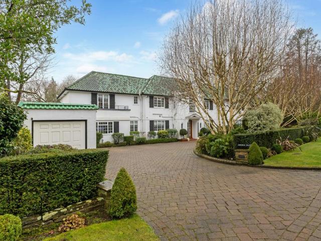 6 bedroom house for sale