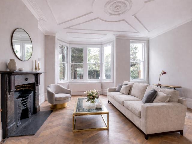 6 bedroom house for sale