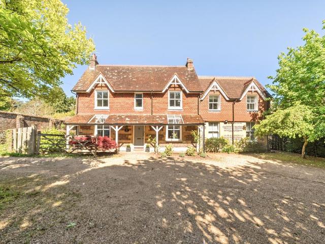 6 bedroom house for sale