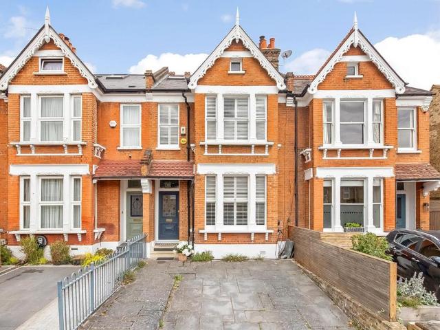 6 bedroom house for sale