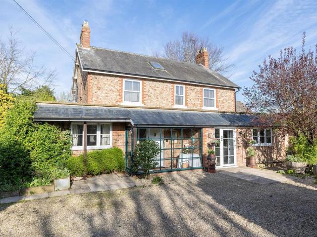 6 bedroom house for sale