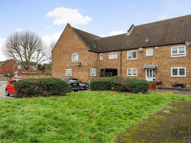 6 bedroom house for sale