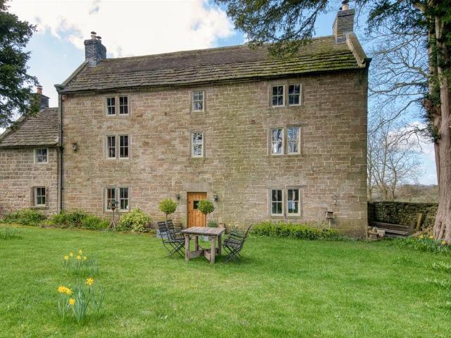 6 bedroom house for sale