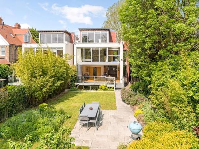 6 bedroom house for sale