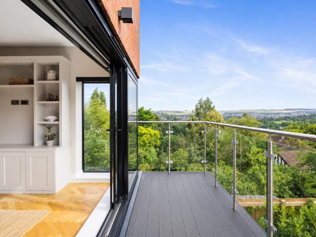 6 bedroom house for sale