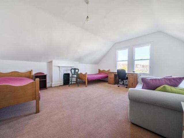6 bedroom house for sale in 3197 sq foot period home just off of Durdham Downs in Henleaze, Bristol, BS9