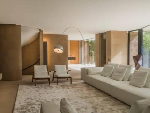 6 bedroom house for sale in Cannon Lane London NW3 NW3