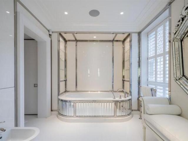 6 bedroom house for sale in Clifton Hill, St John's Wood NW8
