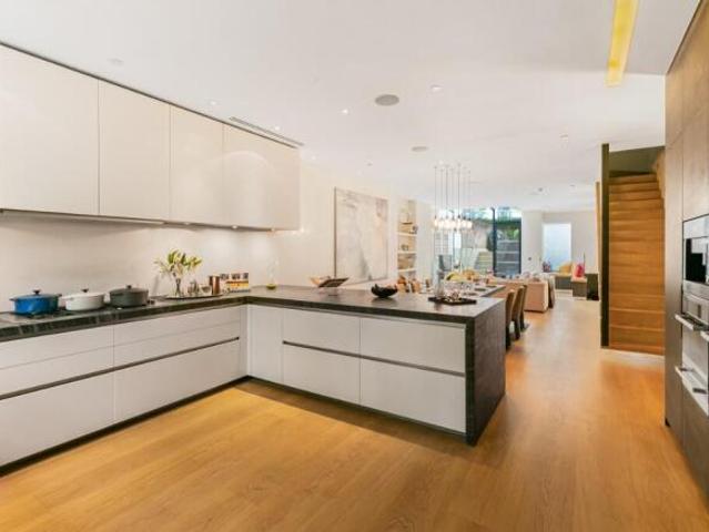 6 bedroom house for sale in Argyll Road, London, W8