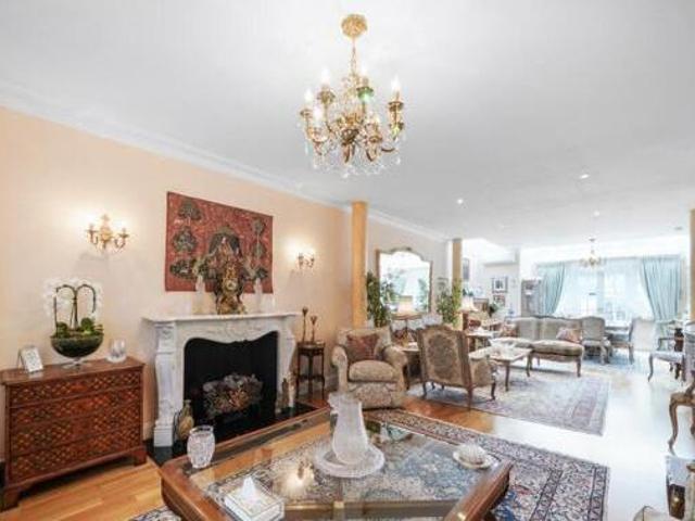 6 Bedroom House For Sale In Golders Green, London