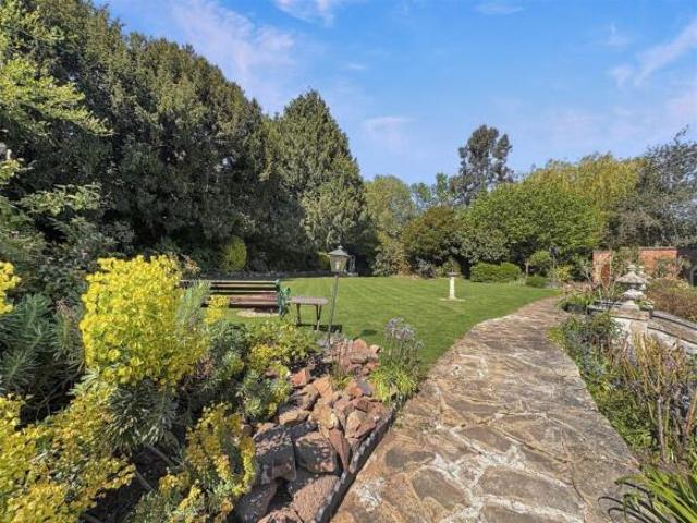 6 bedroom house for sale in Leicester Road, Narborough, Leicester, LE19