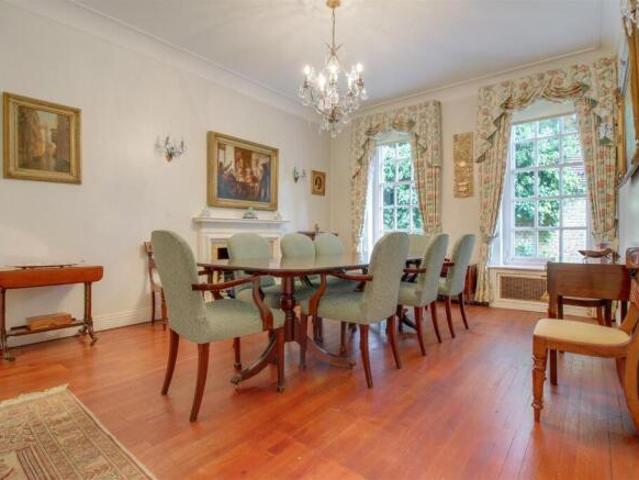 6 bedroom house for sale in Lyndhurst Road, Hampstead, London NW3