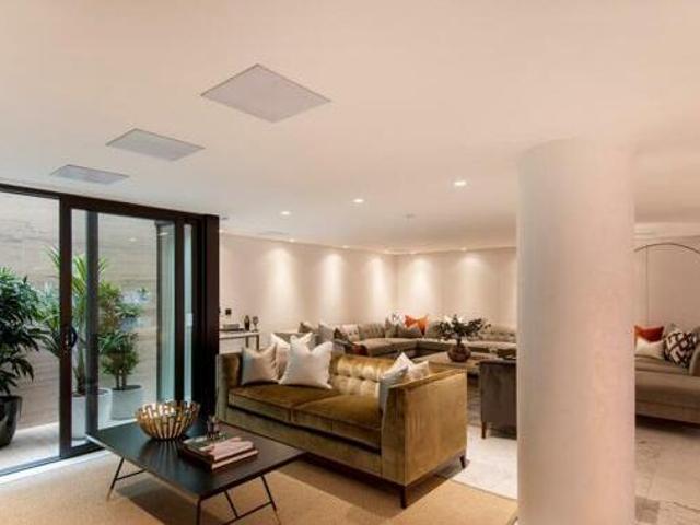 6 Bedroom House For Sale In Mayfair, London