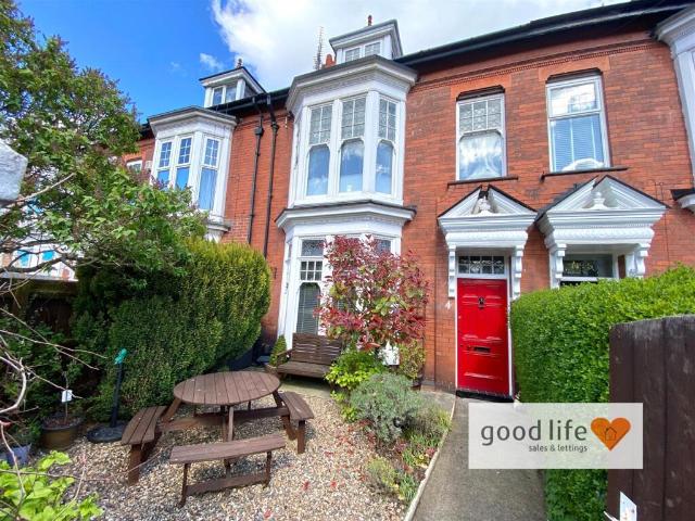 6 bedroom house for sale in Rowlandson Terrace, Ashbrooke, Sunderland, SR2