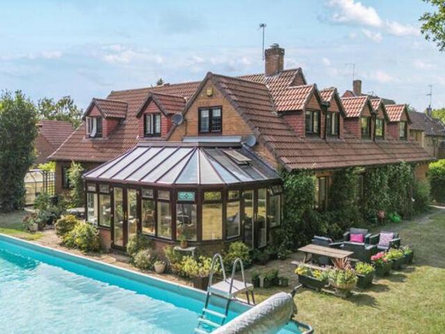 6 Bedroom House Farnham Surrey 101675485