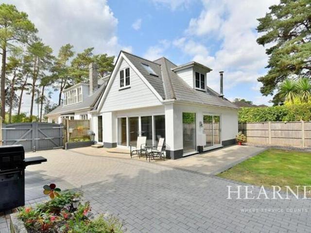 6 Bedroom House Ferndown Dorset 100398235