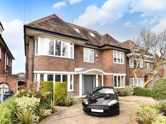 6 Bedroom House Finchley Greater London LS100158576