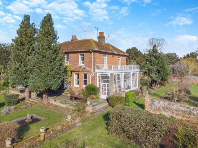 6 Bedroom House Kent Kent 101931435