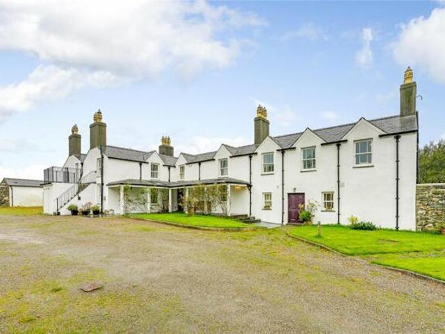 6 Bedroom House Holyhead Holyhead LS101379283