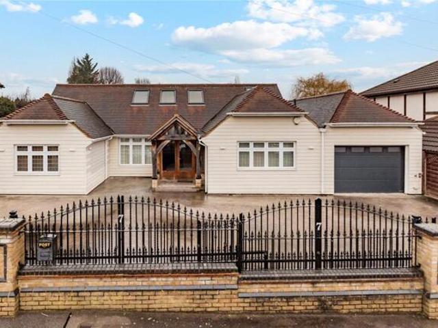 6 Bedroom House Hornchurch Greater London 100366515