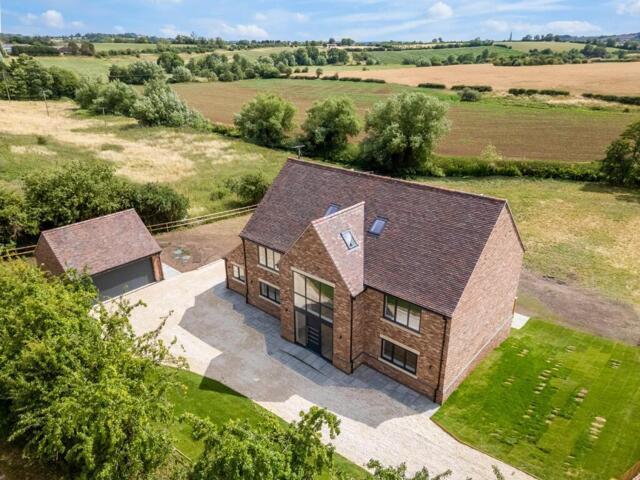 6 Bedroom House Halford Halford LS101931938