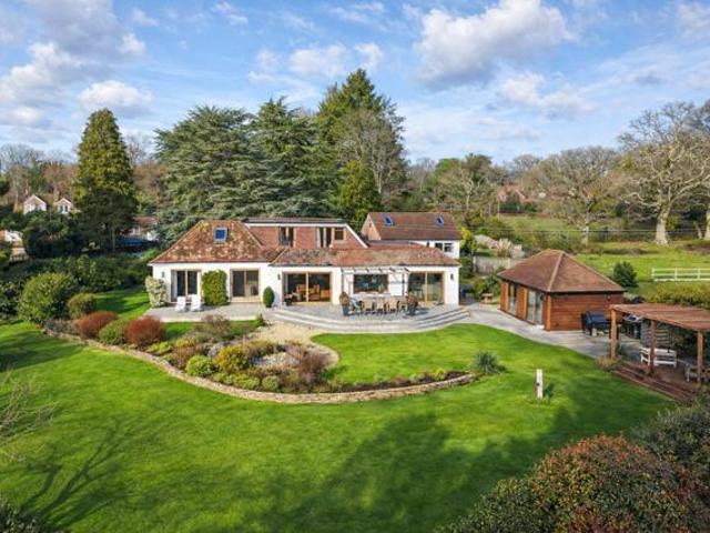 6 Bedroom House Hampshire Hampshire 98612614