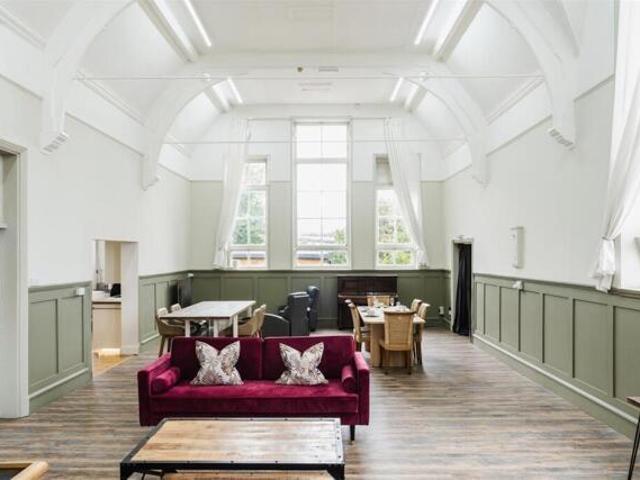 6 Bedroom House Heath Heath 100540592